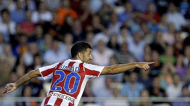 Simao: «Mi renovación depende del club»