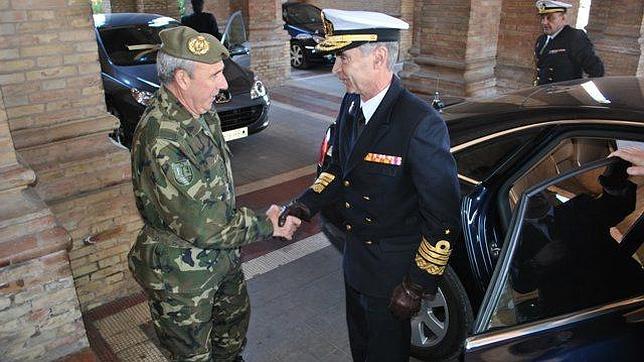 Visita del jefe de Estado Mayor de la Defensa al Cuartel General de la ...