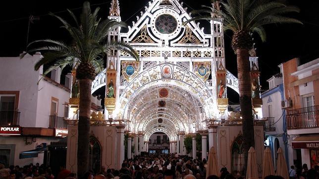 Los hombros de Almonte para su Patrona