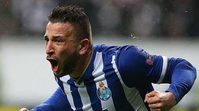 Ghilas completa la delantera