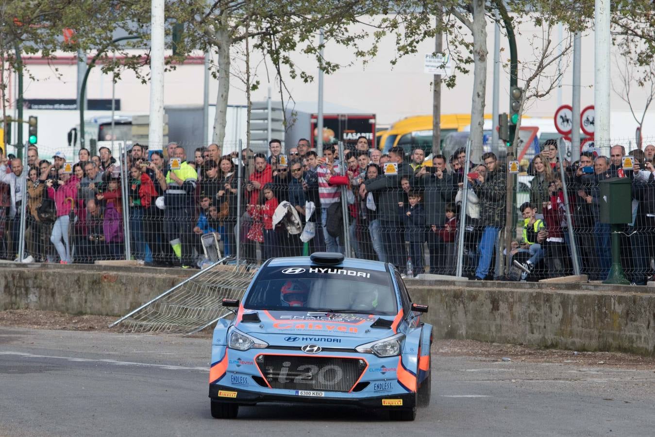 El tramo urbano del Rallye Sierra Morena, en imágenes