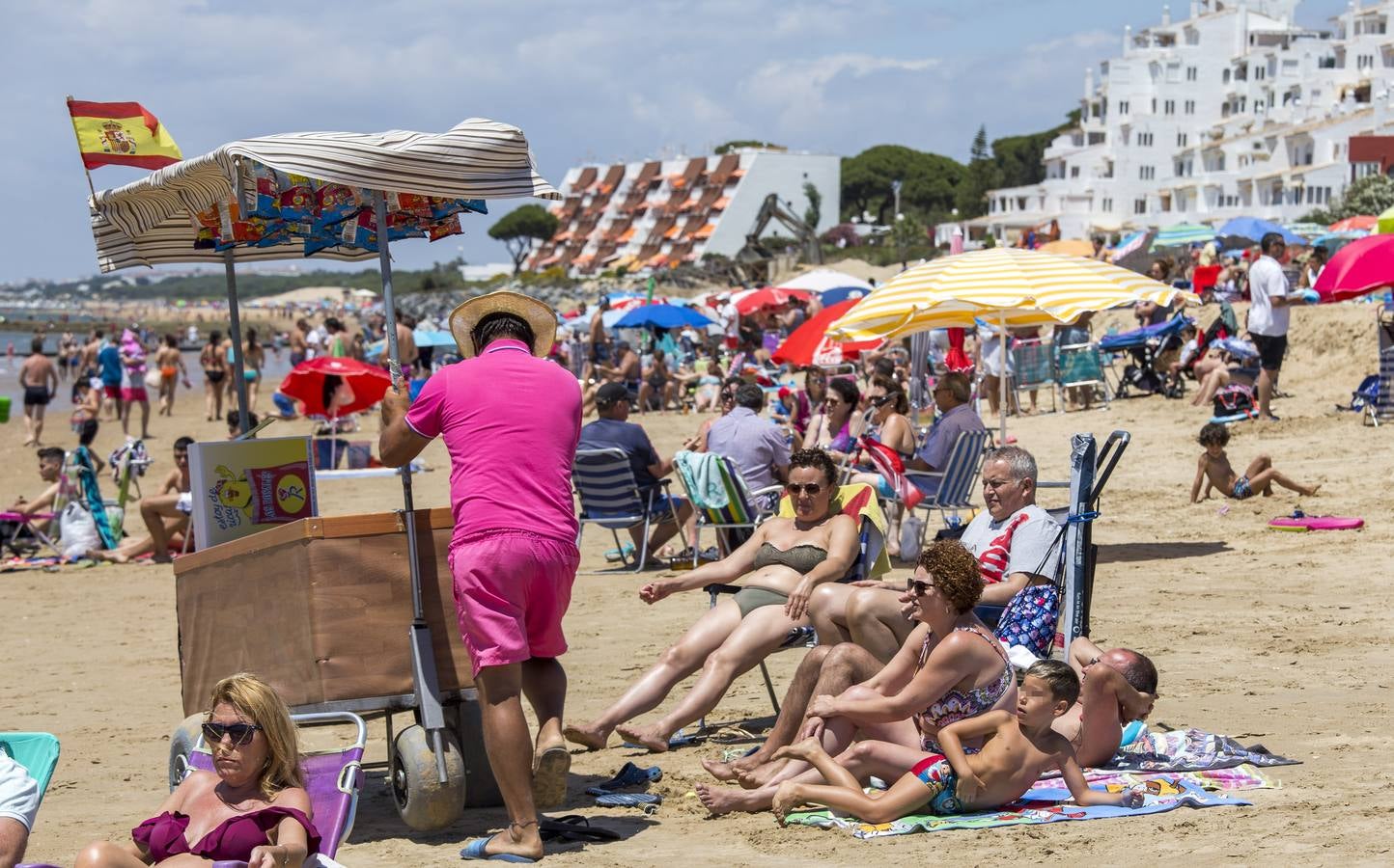 En imágenes, un día de playa en El Portil y Nuevo Portil