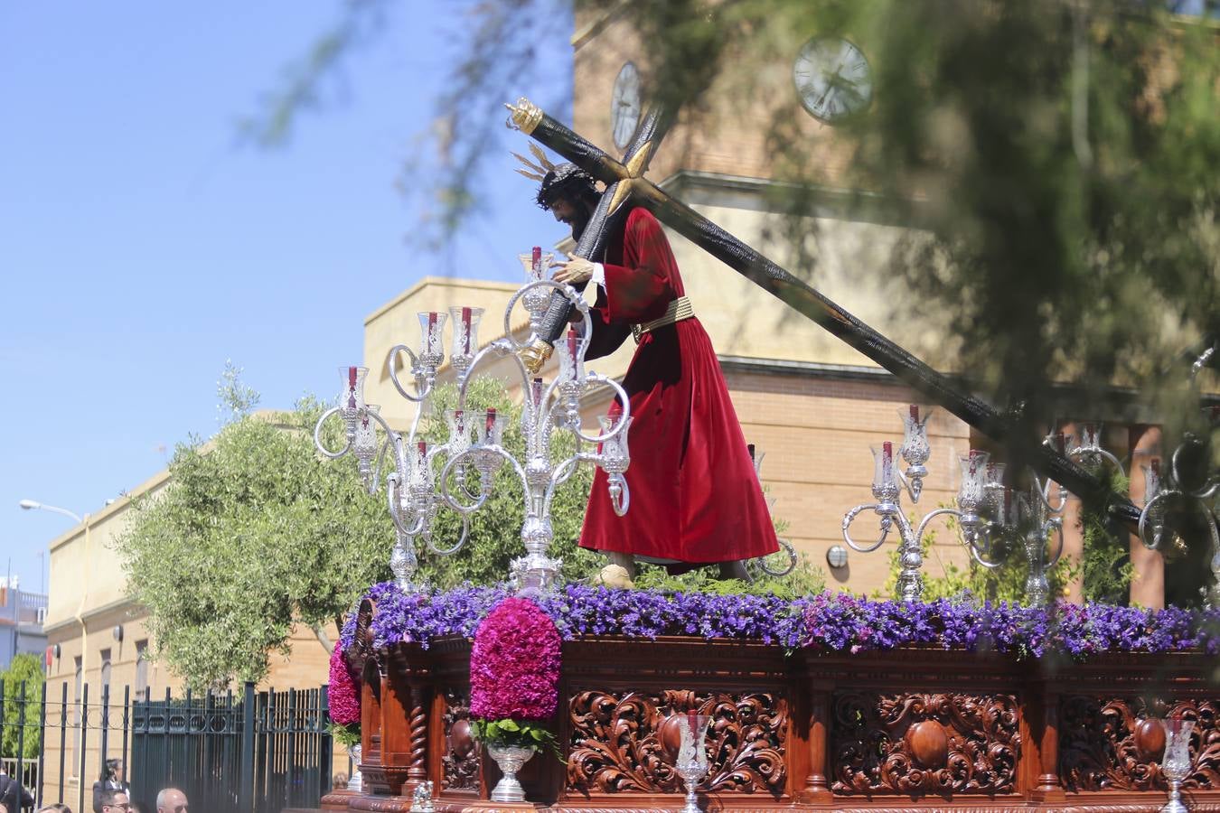 La salida de la hermandad de Palmete, en imágenes