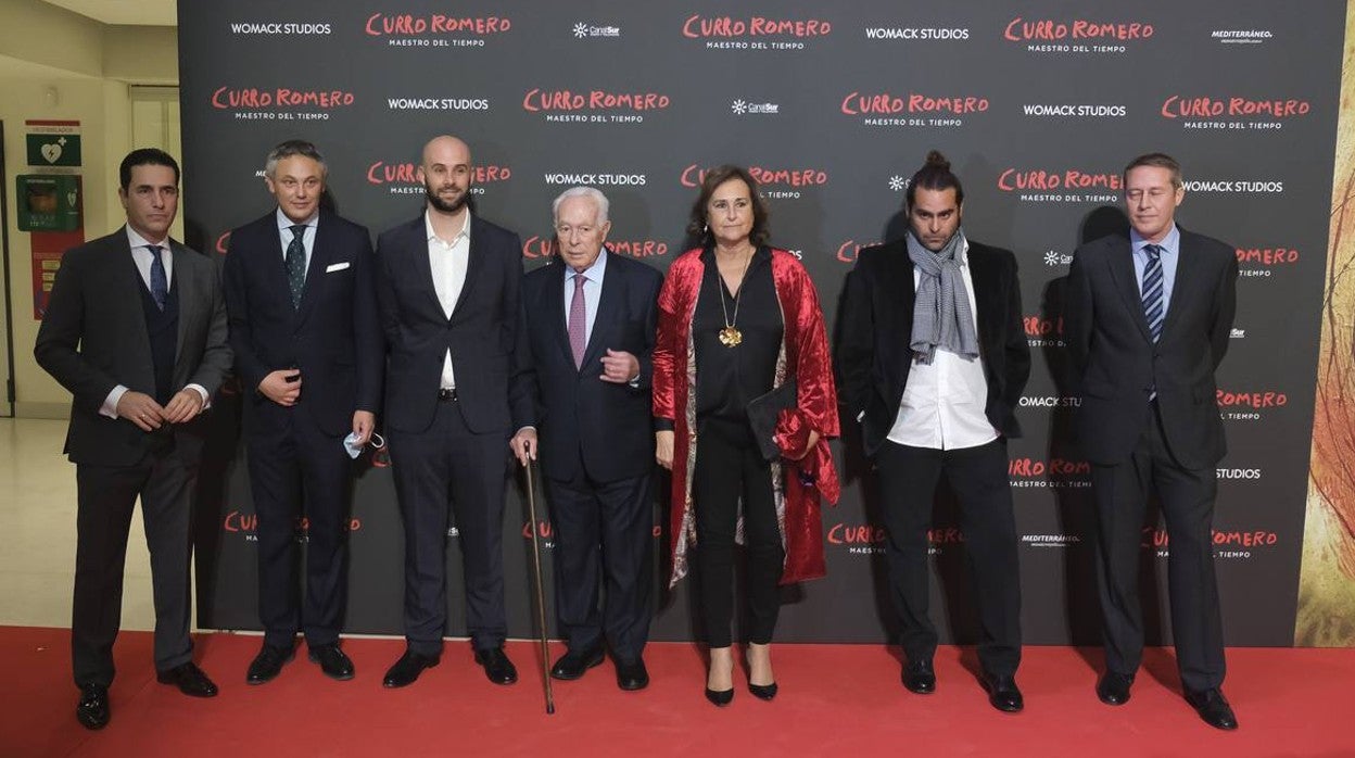 En imágenes, la alfombra roja del estreno de la película 'Curro Romero. El maestro del tiempo'