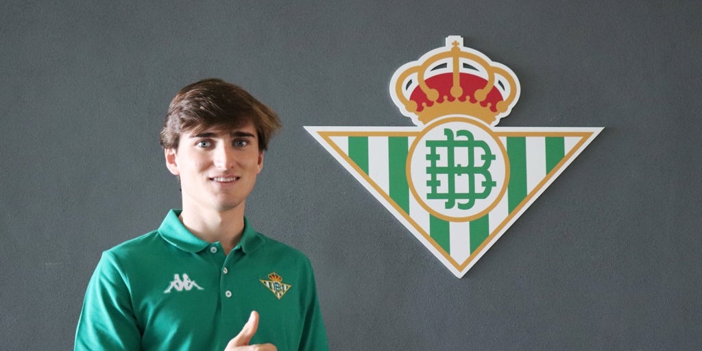 El Betis hace oficial la llegada de Isra Cano al Betis Deportivo