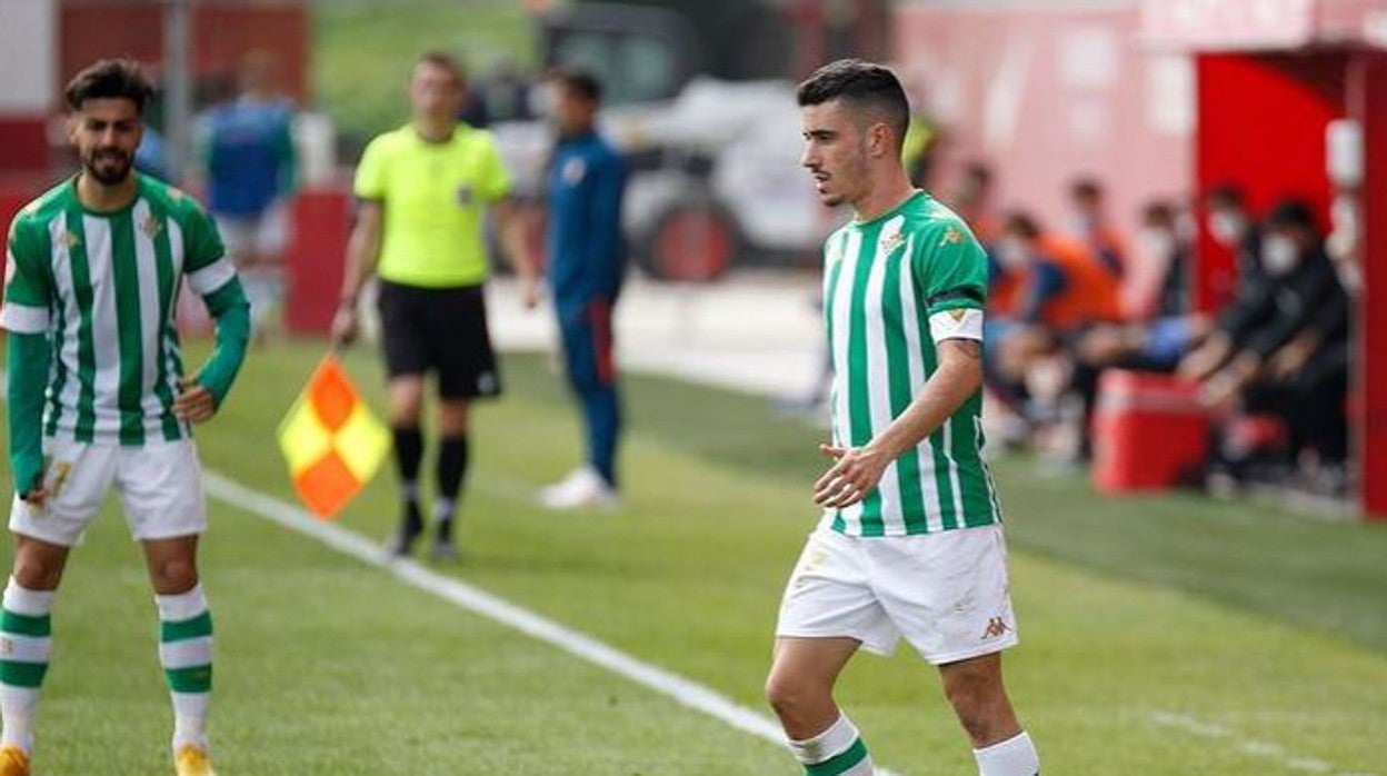 Julio Alonso firma por el Albacete hasta 2024
