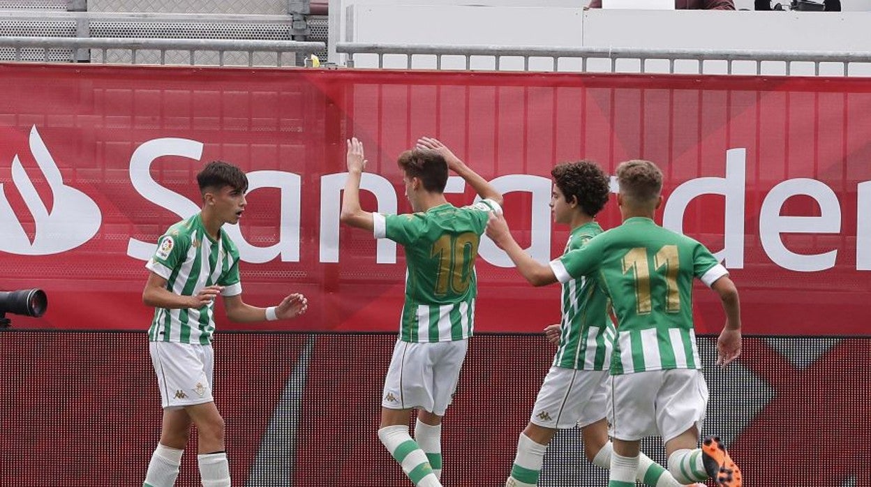 El Madrid se lleva a Álex Mora, canterano bético Pichichi de LaLiga ...