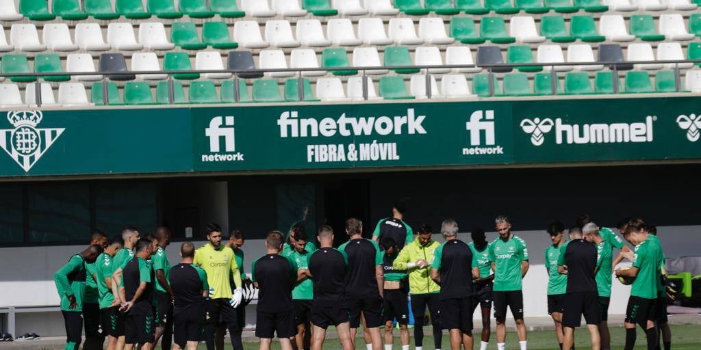 Lista de 21 jugadores con Luiz Felipe y Abner