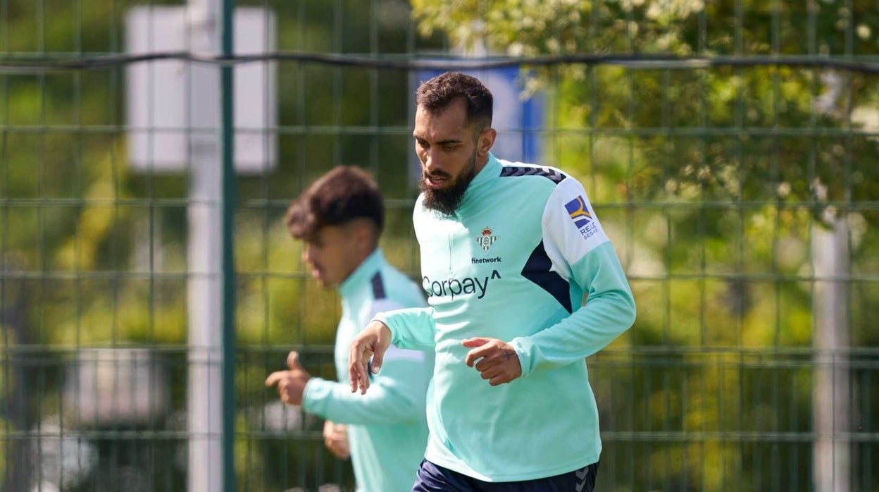 Borja Iglesias y la renovación de Pellegrini: «Se lo tenía callado»