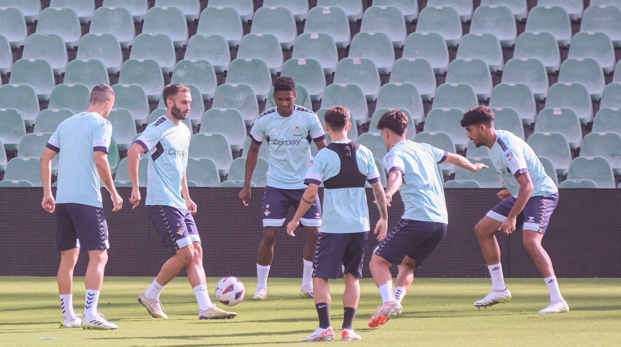 Pezzella, con todos los minutos en el inicio de la temporada