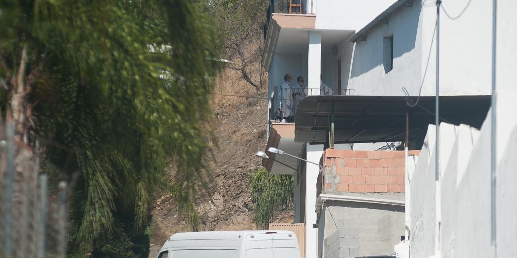 Un bate de béisbol con pelo incrustado, clave para mandar al novio de ...