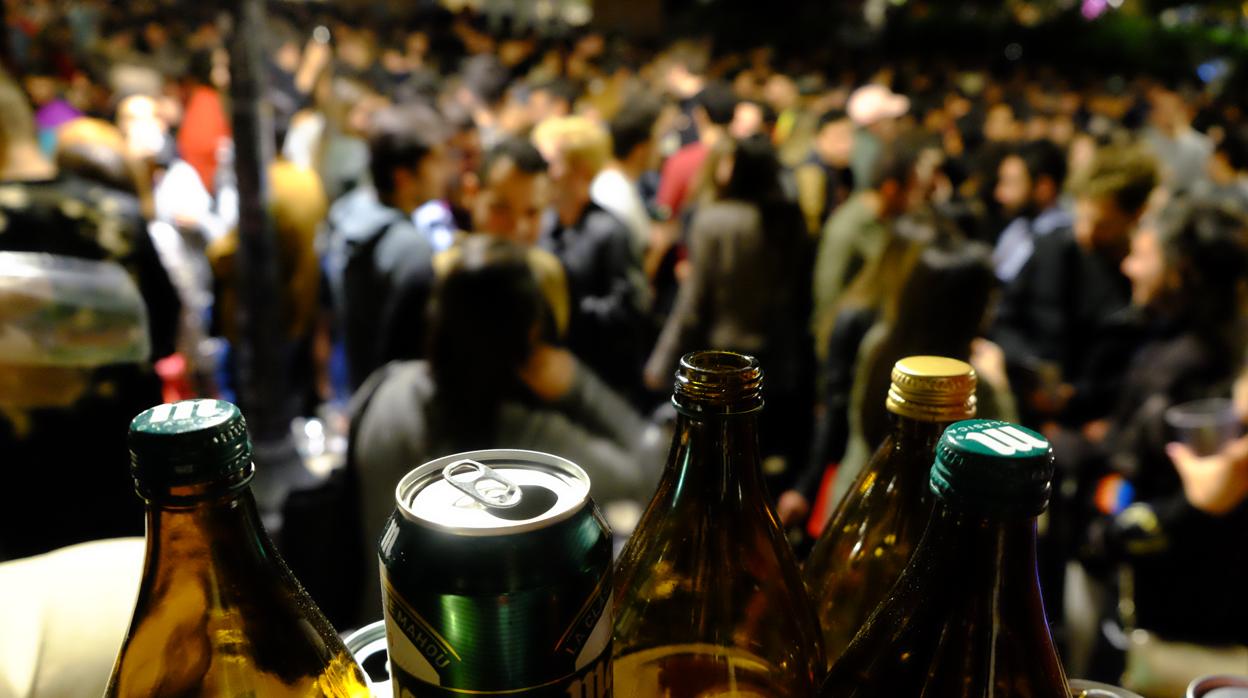 El Ayuntamiento de Lucena prohíbe un botellón donde se concentraron 350 ...