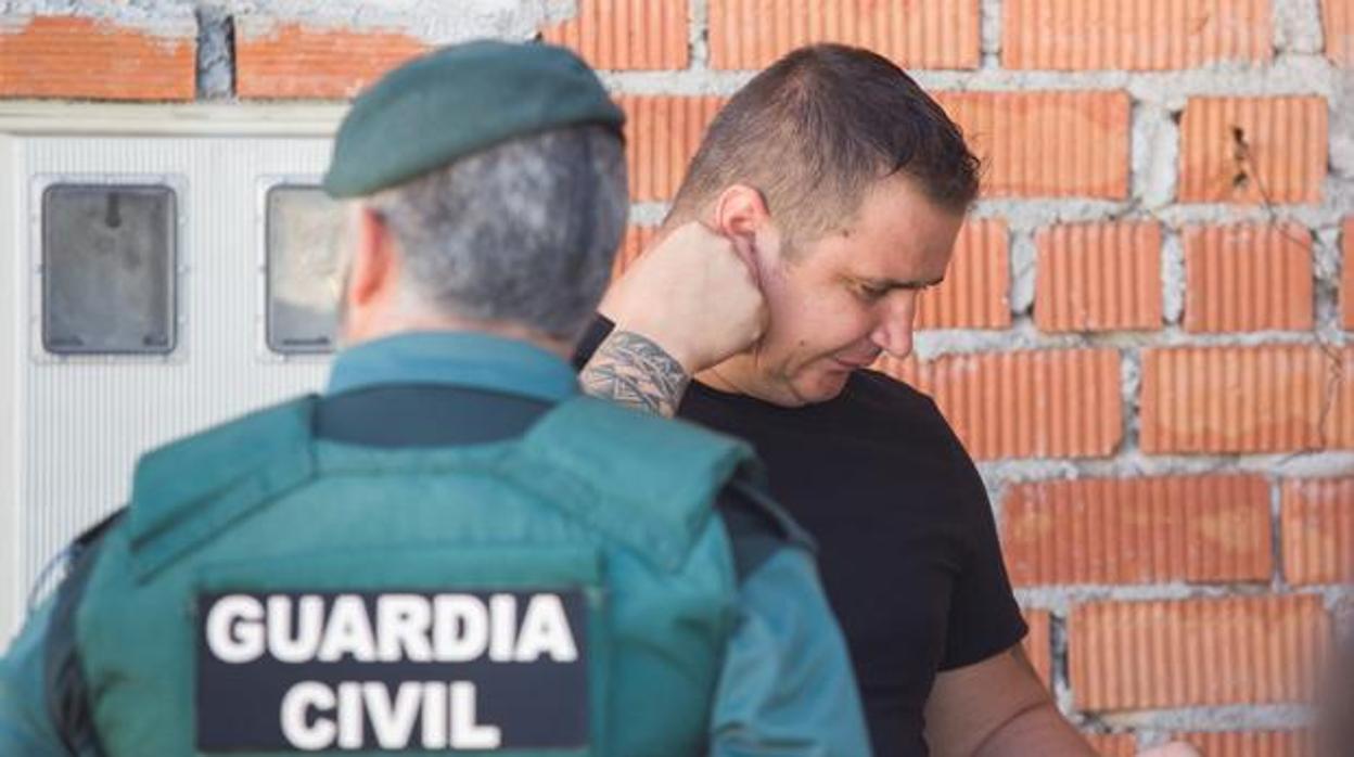 El juez le quita la hija de Dana Leonte a la familia de su padre, único ...