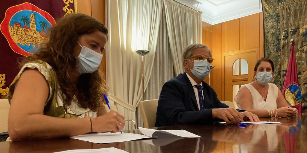 El Ayuntamiento de Córdoba firma un crédito de 30 millones con el BBVA ...