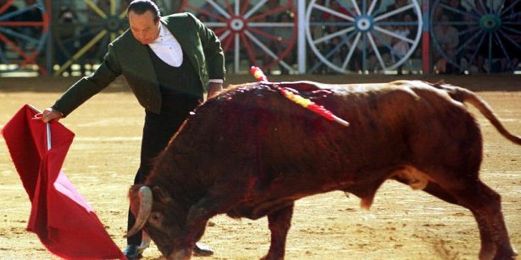 Veinte años del adiós de Curro Romero, mito viviente del toreo