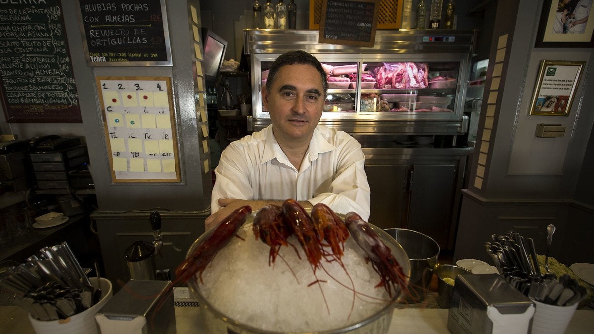 Manuel Yebra, propietario de Yebra: «Fuera de Sevilla no se concibe lo ...
