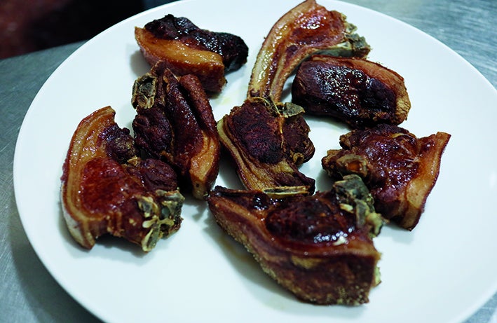 Los secretos de... el lechón frito de Casa Miguel (Cardeña)