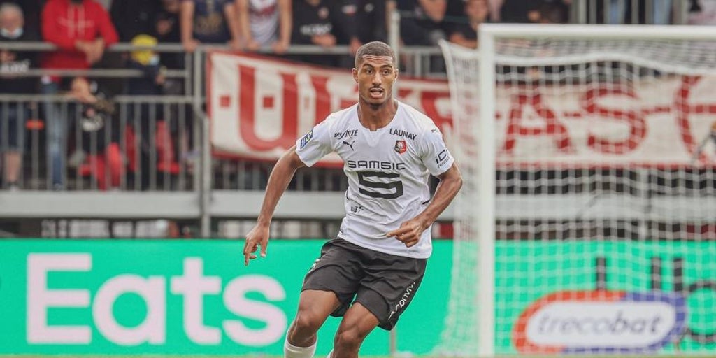 Así juega Loïc Badé, anticipación y duelos aéreos