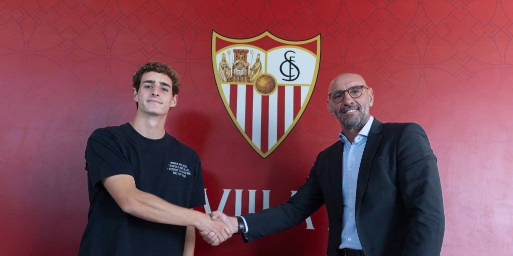 El canterano Manu Bueno renueva con el Sevilla FC