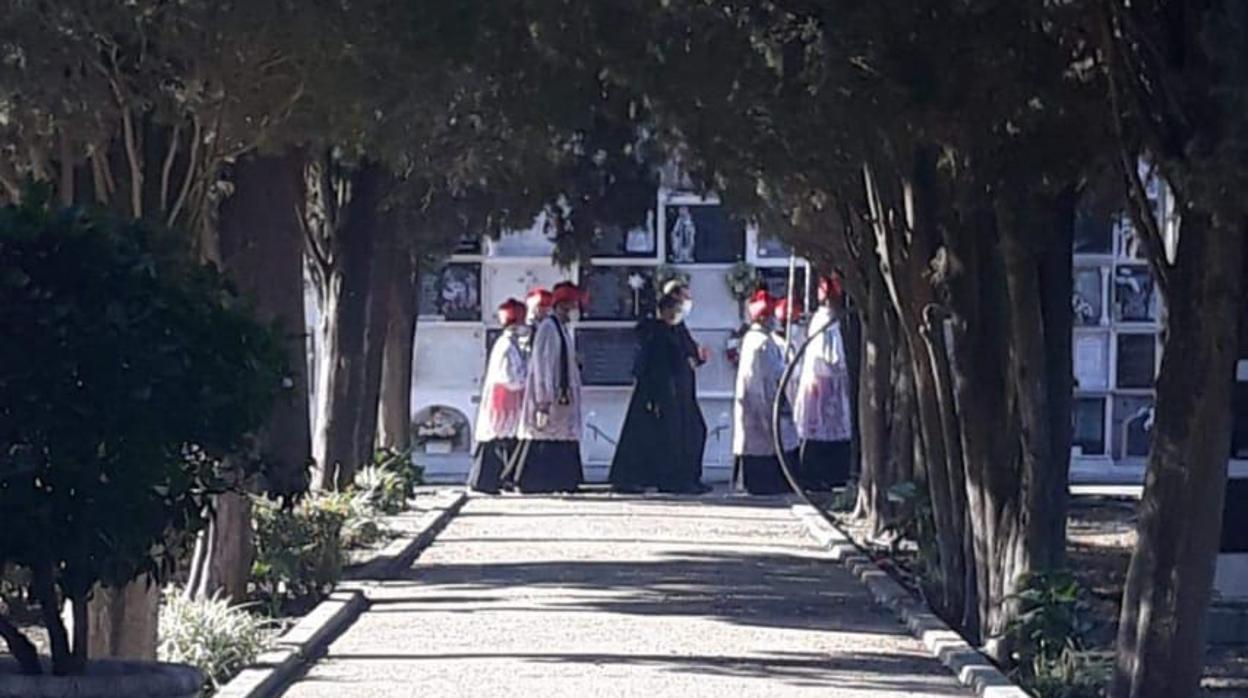 Mueren por coronavirus otros dos religiosos de la secta del Palmar de Troya