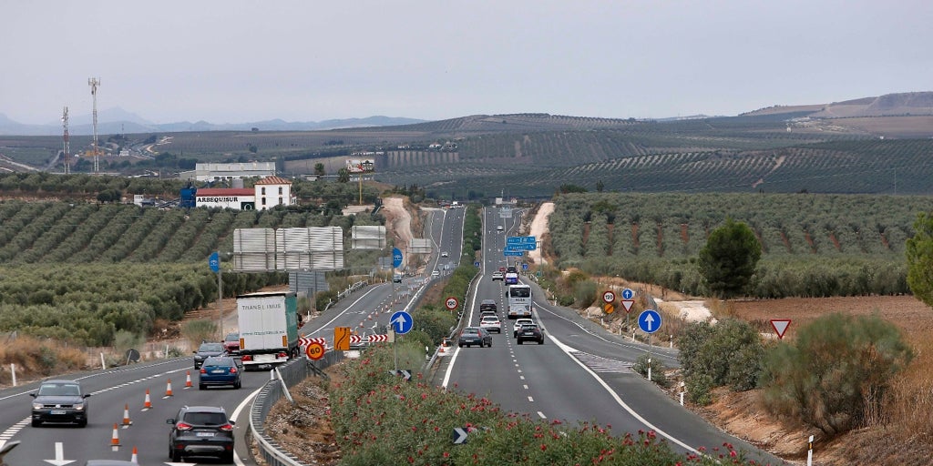 La Junta invertirá seis millones en reparar 14 kilómetros de la A-92 ...