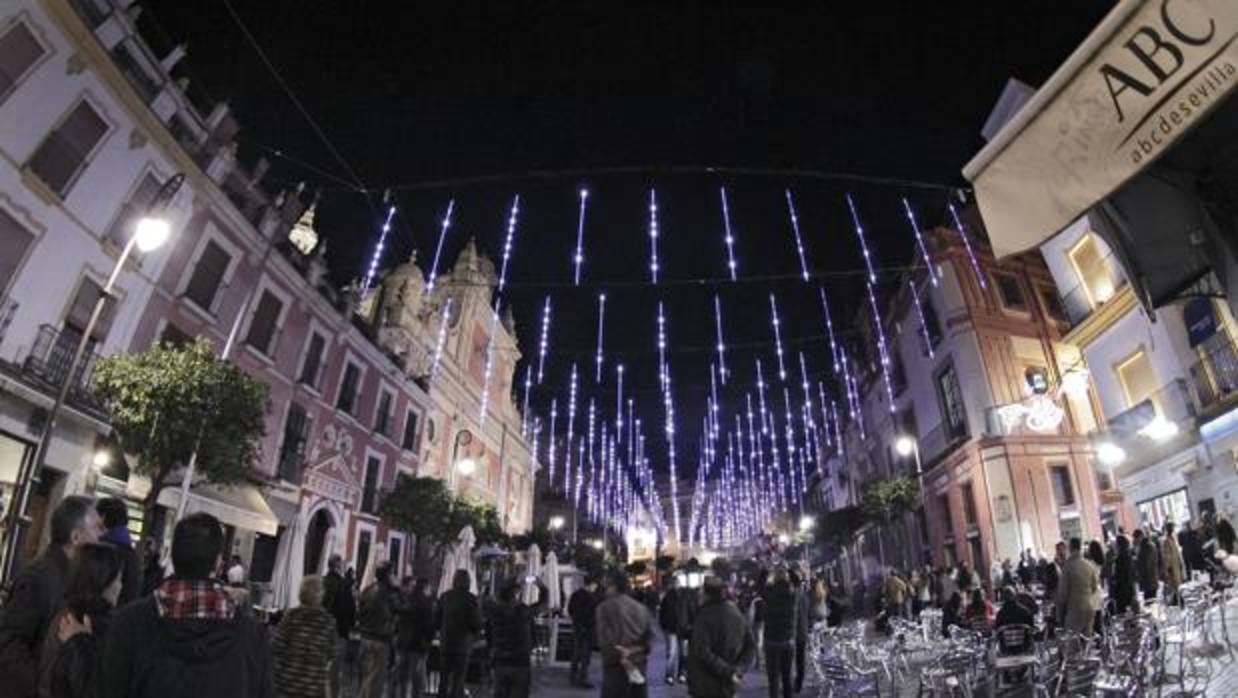 Más calles iluminadas para la Navidad de 2017 en Sevilla