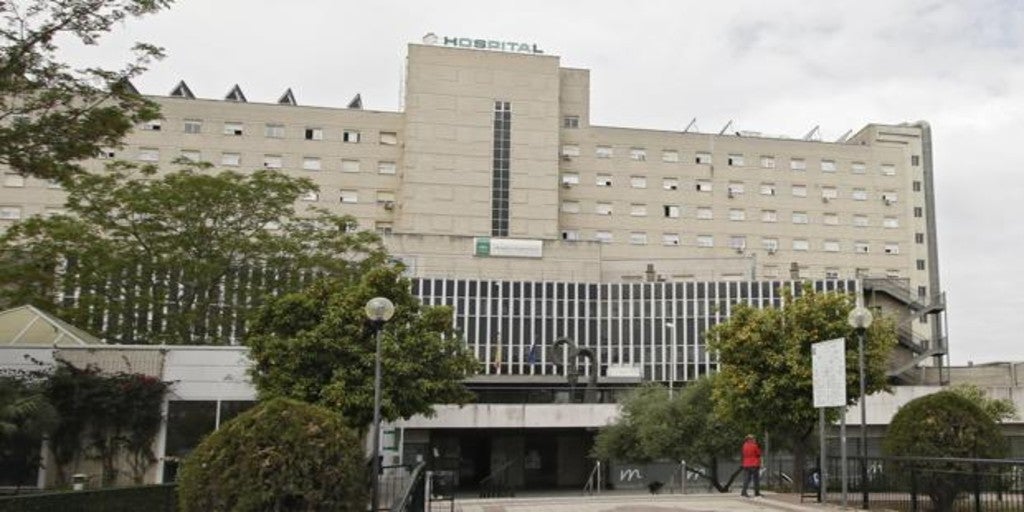 El hospital de Valme, al límite, dedicado ya casi en exclusiva al ...