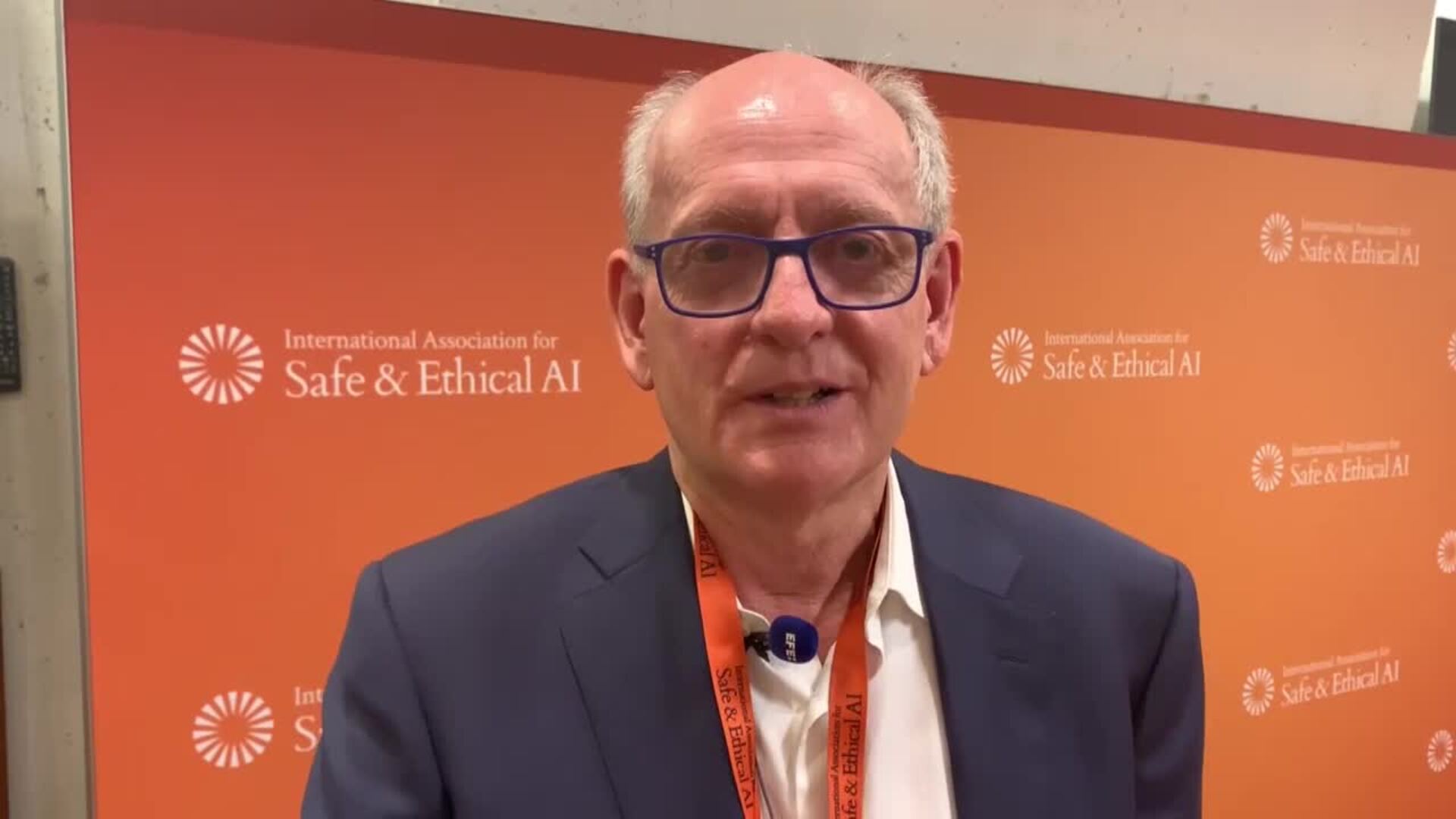 Stuart Russell alerta sobre la "pérdida de control" de la IA y sus ...
