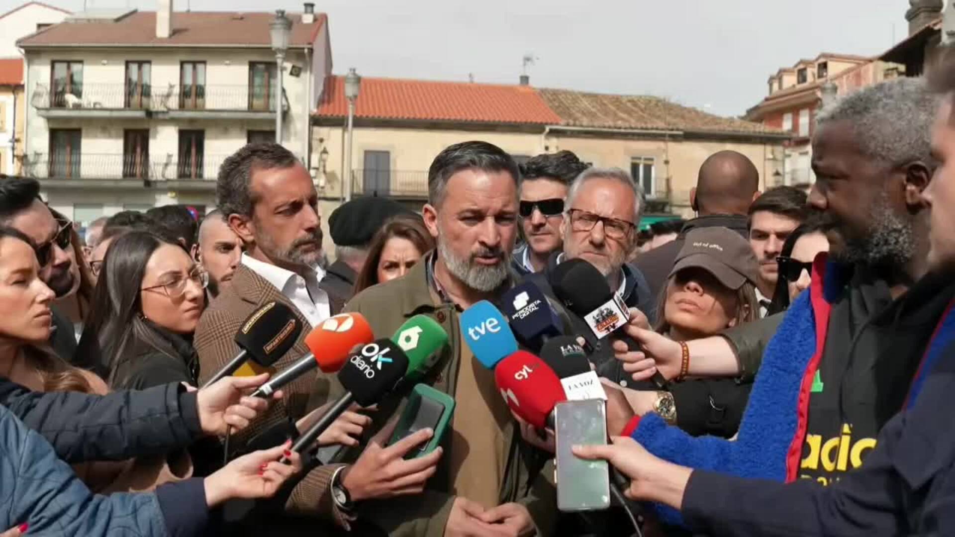 Abascal apunta al Gobierno por “bajar los brazos en el combate del ...