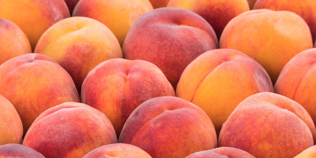 Por qué comer melocotón a diario ayuda a proteger la piel del sol