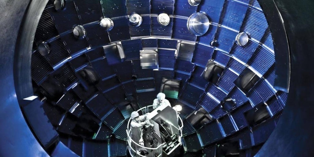 Qué es la fusión nuclear, por qué se busca y por qué es tan difícil ...