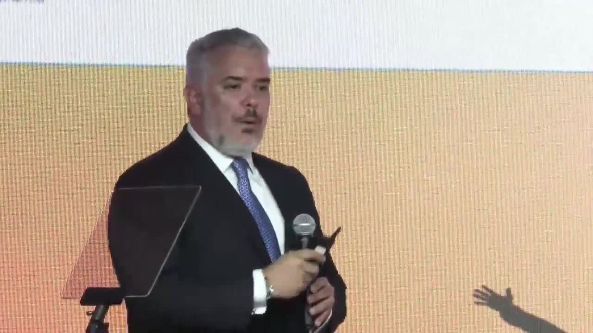 El expresidente de Colombia Iván Duque presenta una fundación para ...
