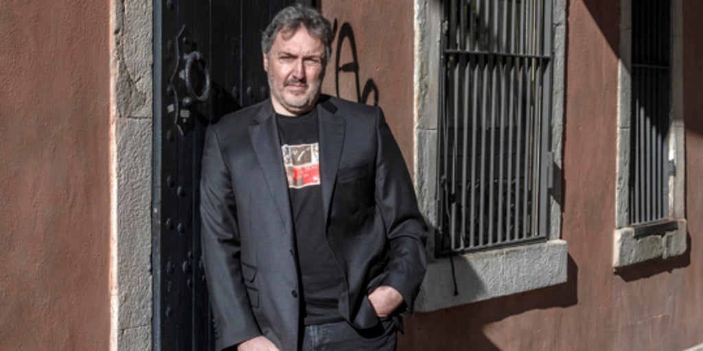 Carlos Zanón, «vivir en columna»