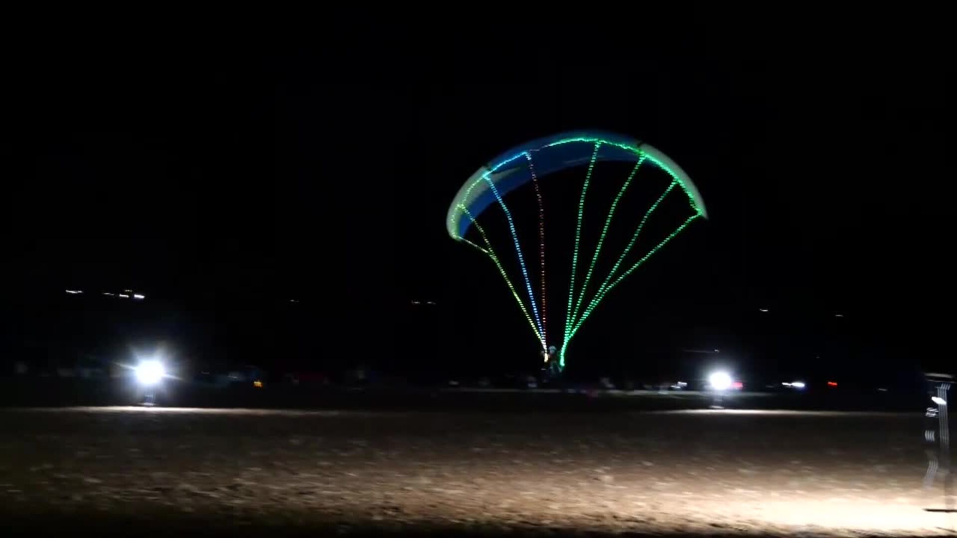 Alarilla (Guadalajara) celebra su tradicional Cabalgata aérea de Reyes