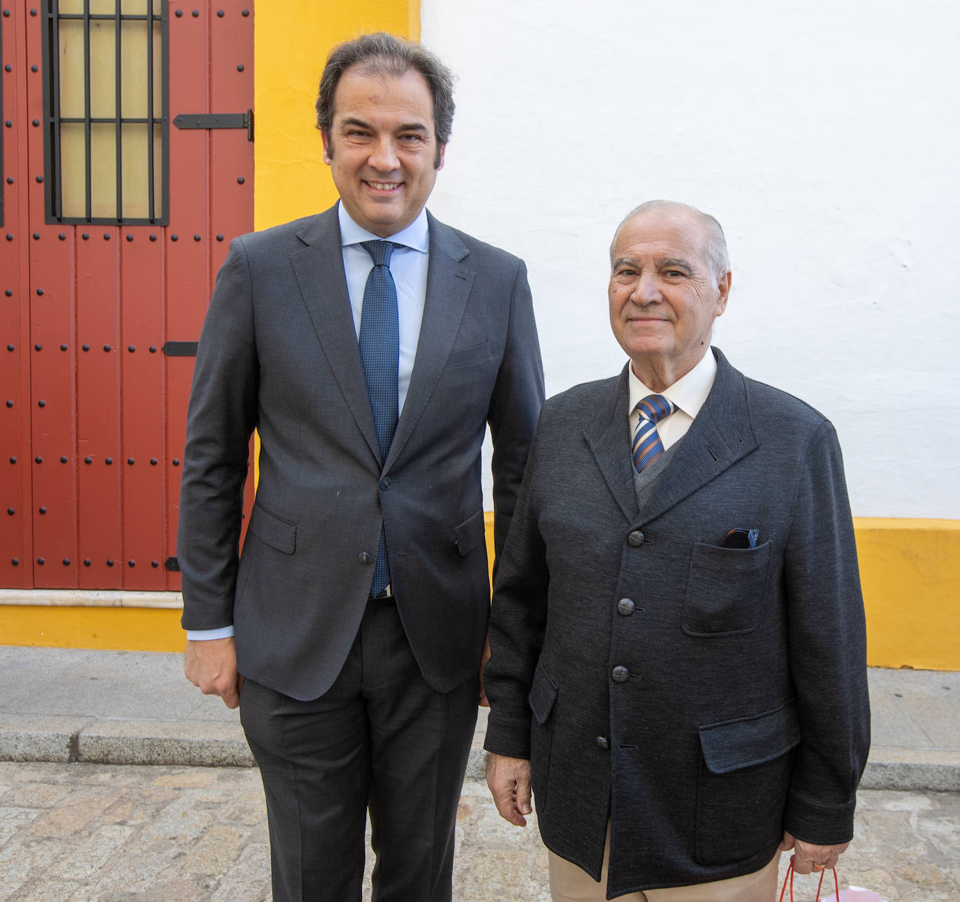 En imágenes, Puerta del Príncipe de la corrida de José Garrido, David ...