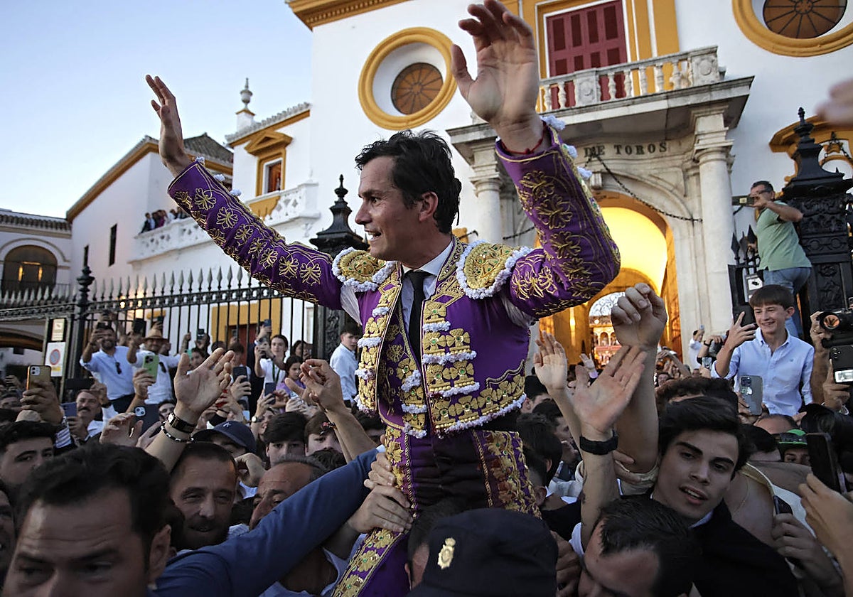 Daniel Luque recibe el Premio Puerta del Príncipe al triunfador de la ...