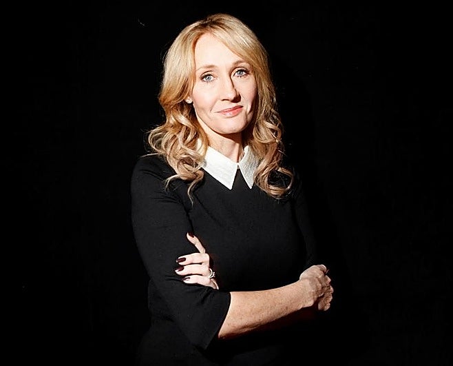 J.K. Rowling contra el movimiento de identidad transgénero: «Es ...