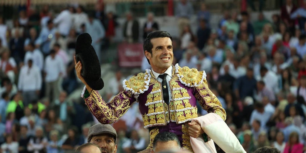 Emilio de Justo, a hombros hasta el hotel en su memorable aventura con ...