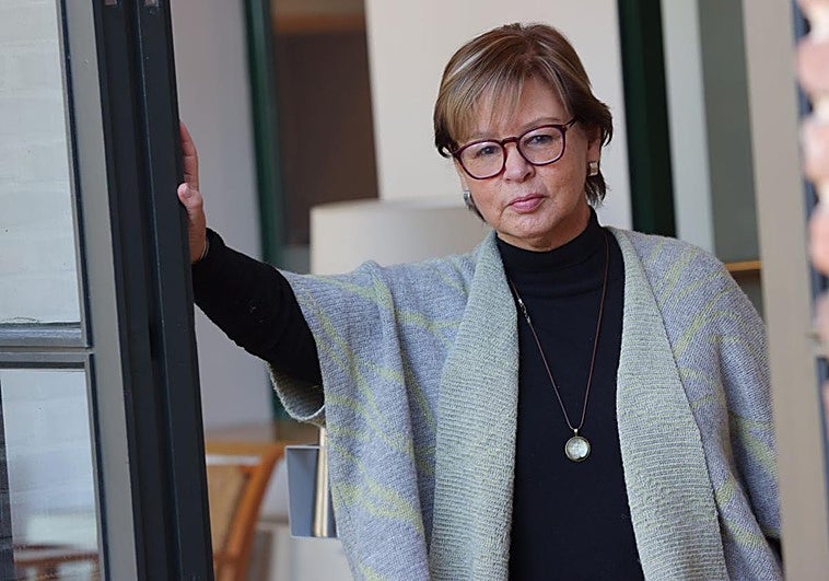 Piedad Bonnett: «Todavía me encuentro con gente por la calle que me ...