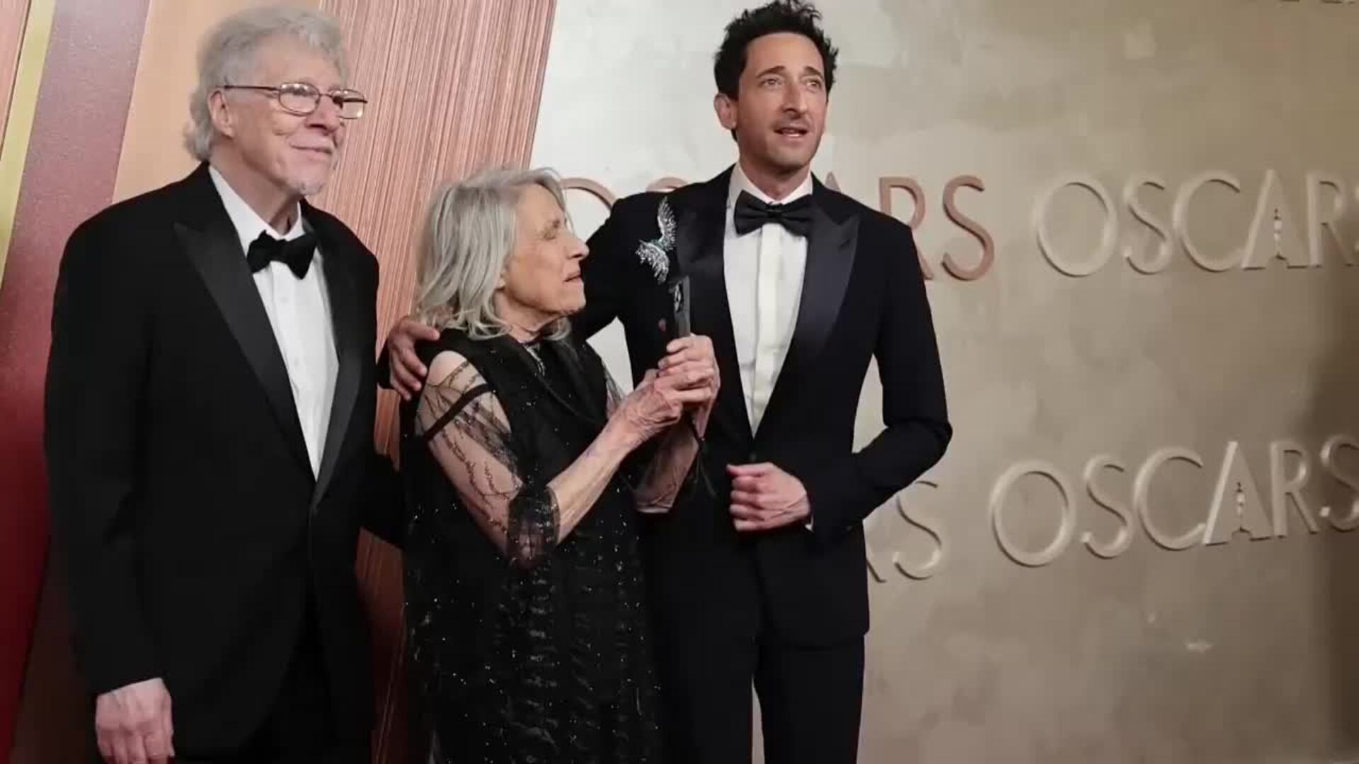 Edward Norton y Adrien Brody llegan a la gala de los premios Óscar