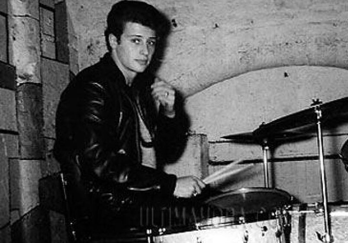 Pete Best, el baterista original de los Beatles anuncia su retirada a ...