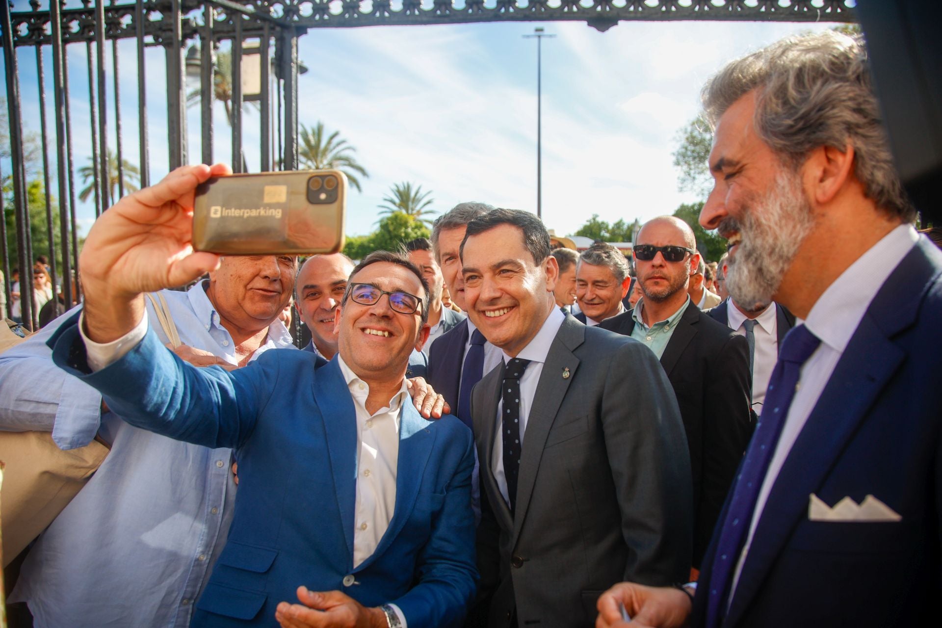En imágenes, Puerta del Príncipe de la corrida de Morante de la Puebla ...