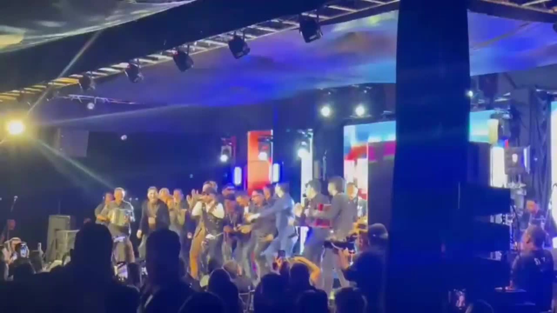 Peter Manjarrés fue el gran homenajeado en una noche inolvidable de los ...
