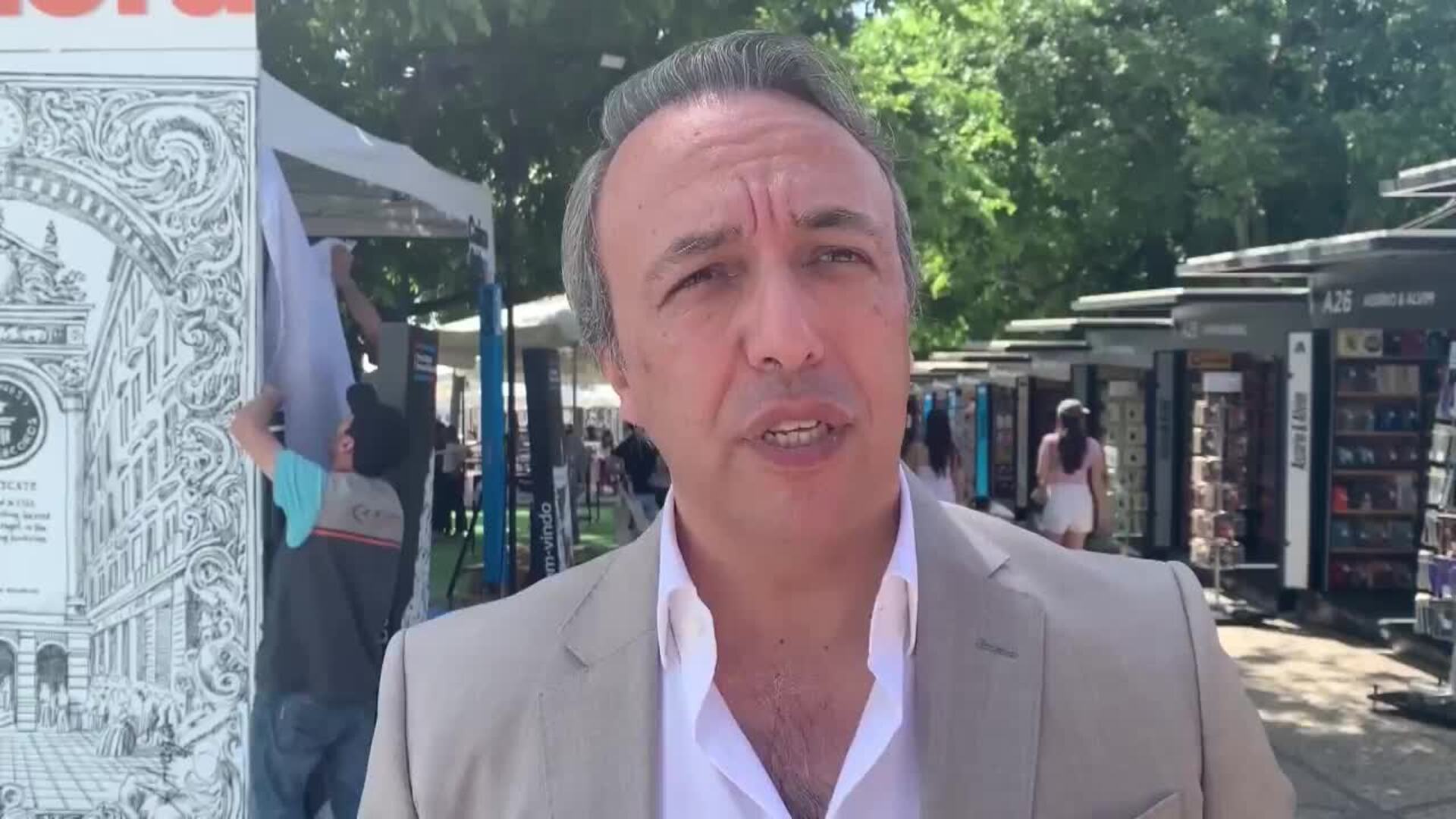 Juan Gabriel Vásquez y Rosa Montero, grandes atractivos de la Feria del ...