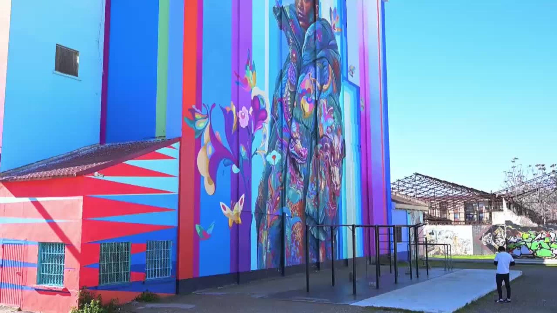 Quince grafitis pintados en España compiten por ser el mejor mural del ...