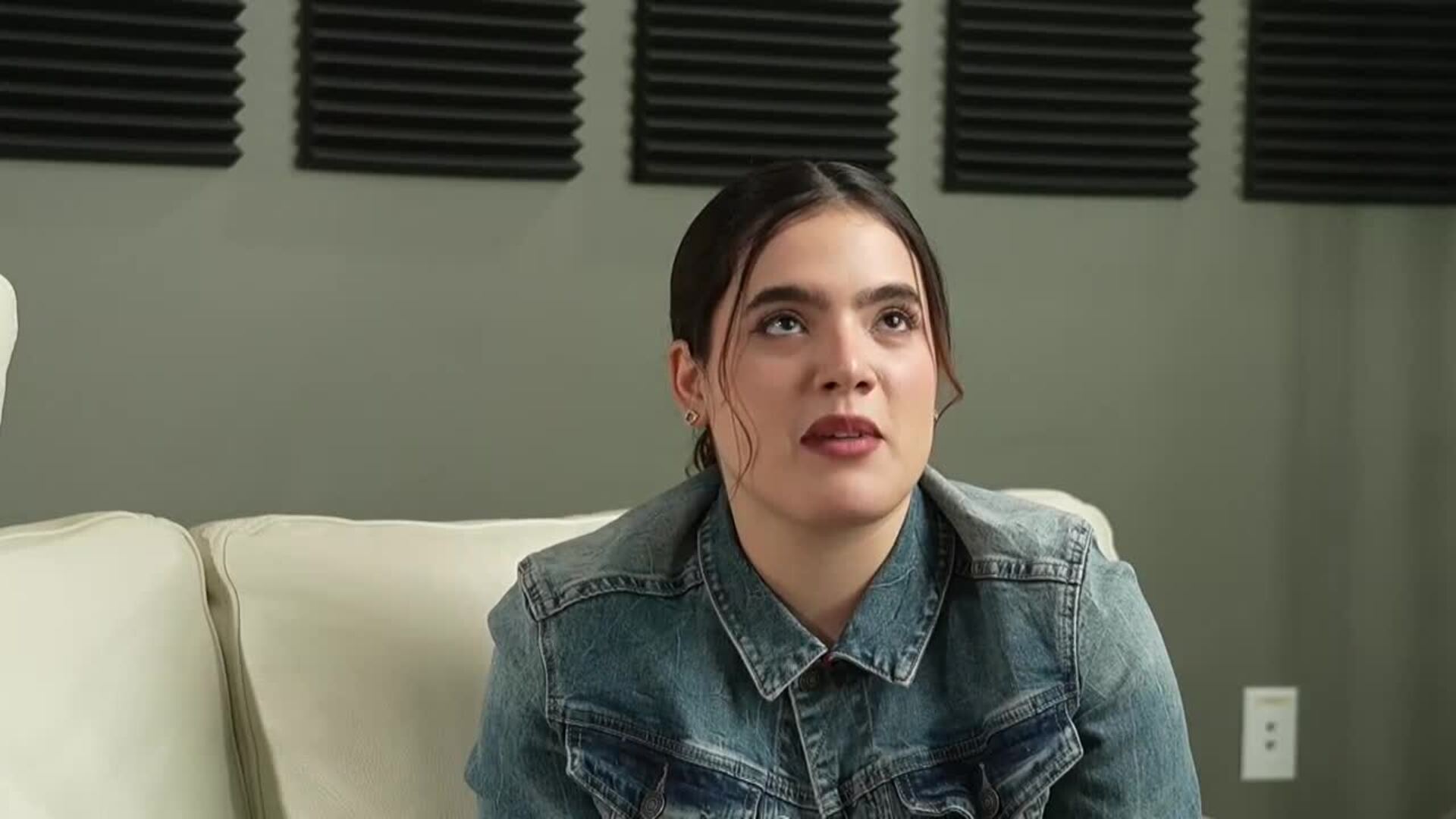 La artista mexicana Camila Fernández habla sobre su disco homónimo