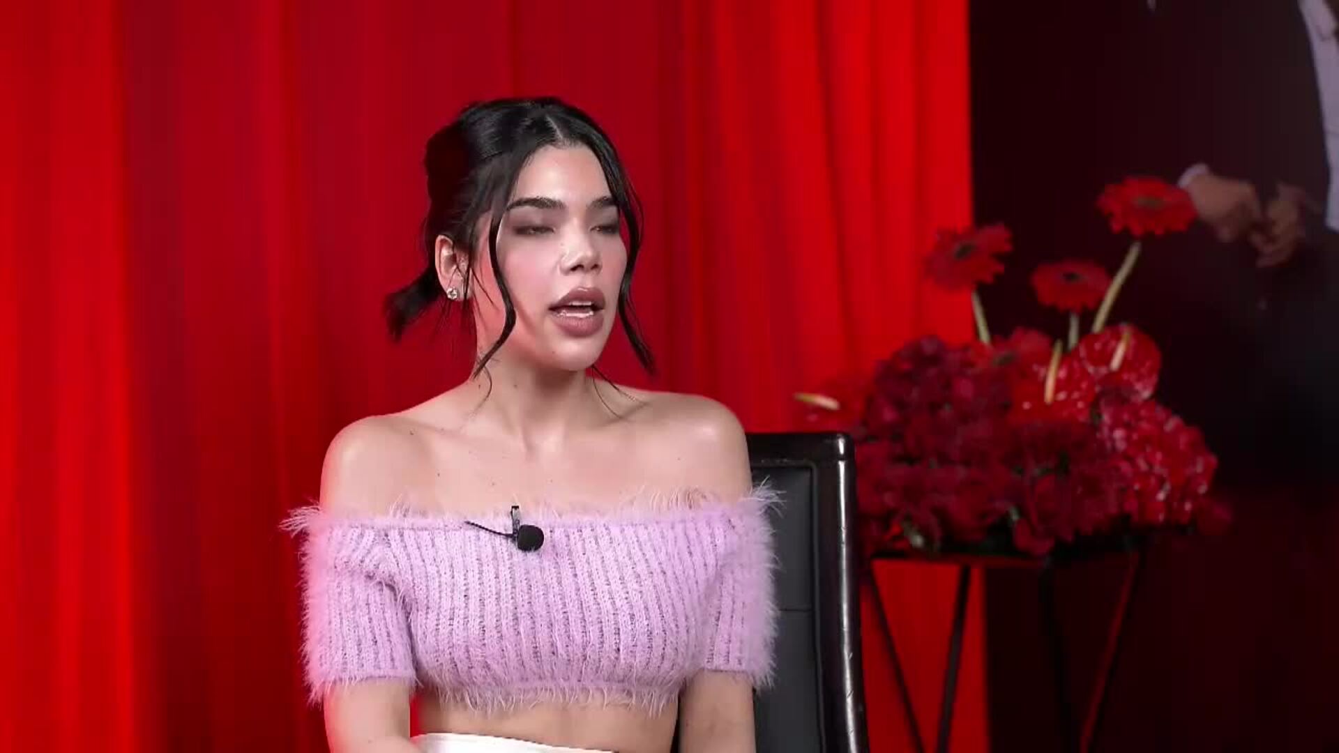 La cantante mexicana Kenia Os muestra su registro más personal y visual ...