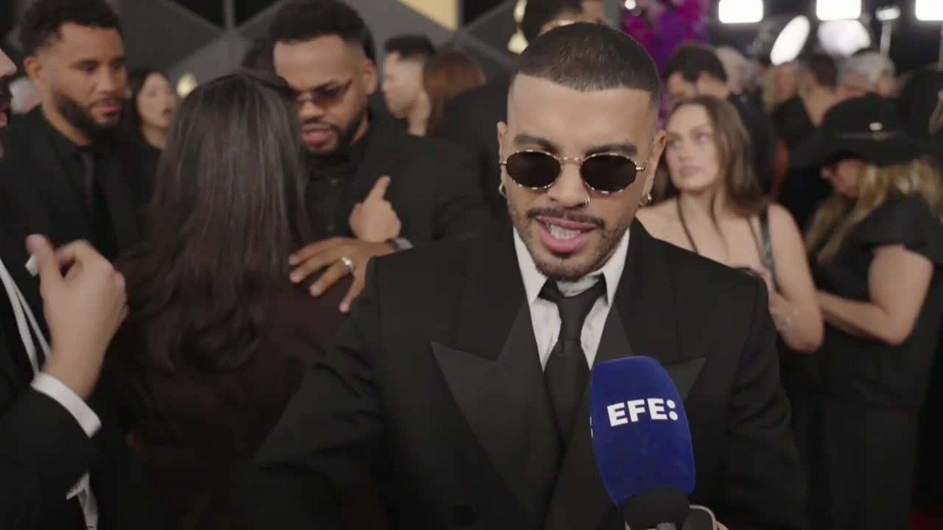 El cantante, compositor, y productor puertorriqueño Rauw Alejandro llega a la ceremonia de los ...