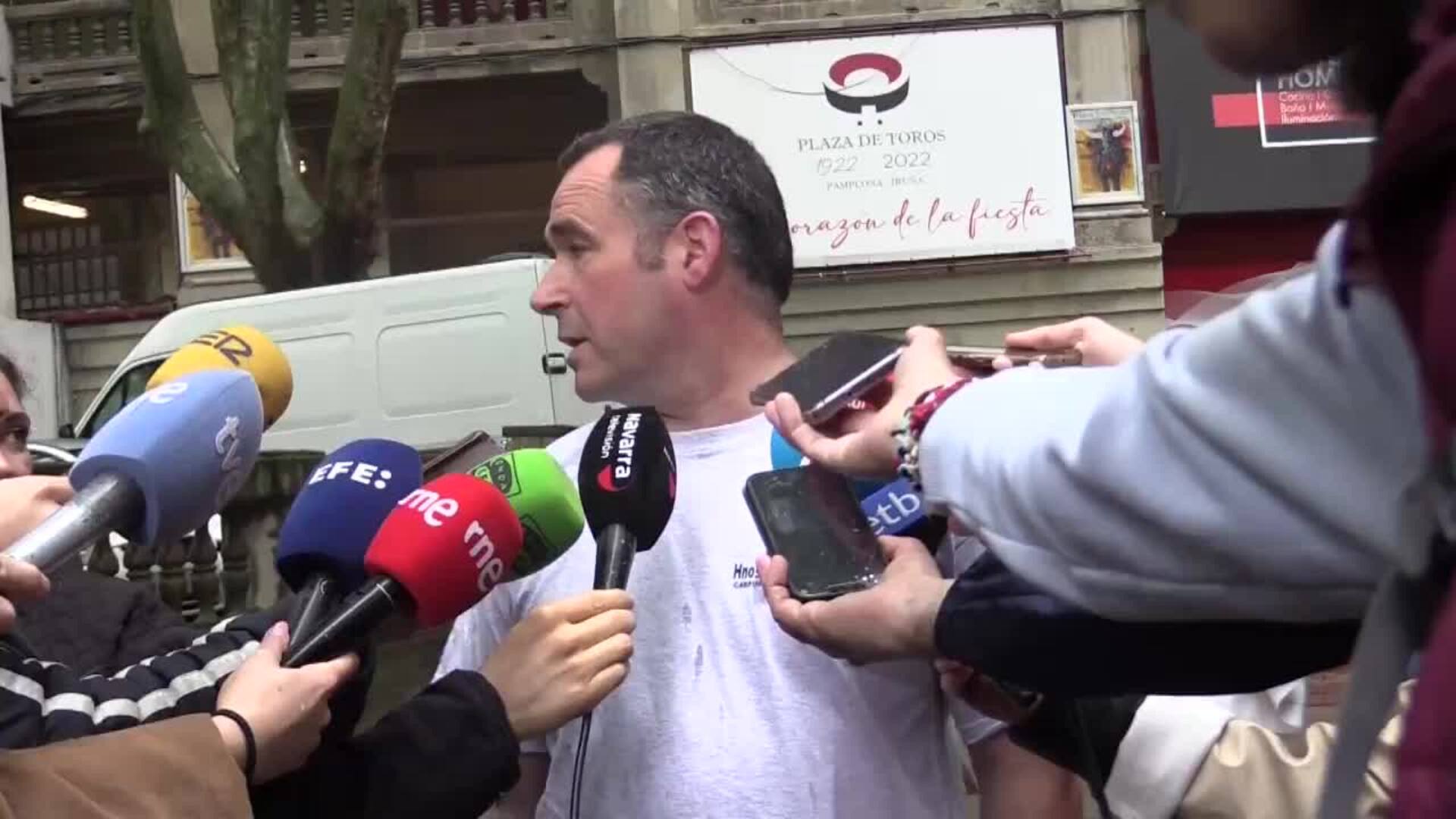 Comienza a colocarse en Pamplona el vallado del encierro de los ...