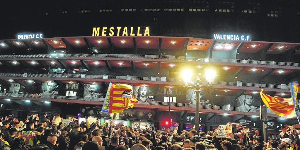 Valencia: la autodestrucción de un histórico del fútbol español